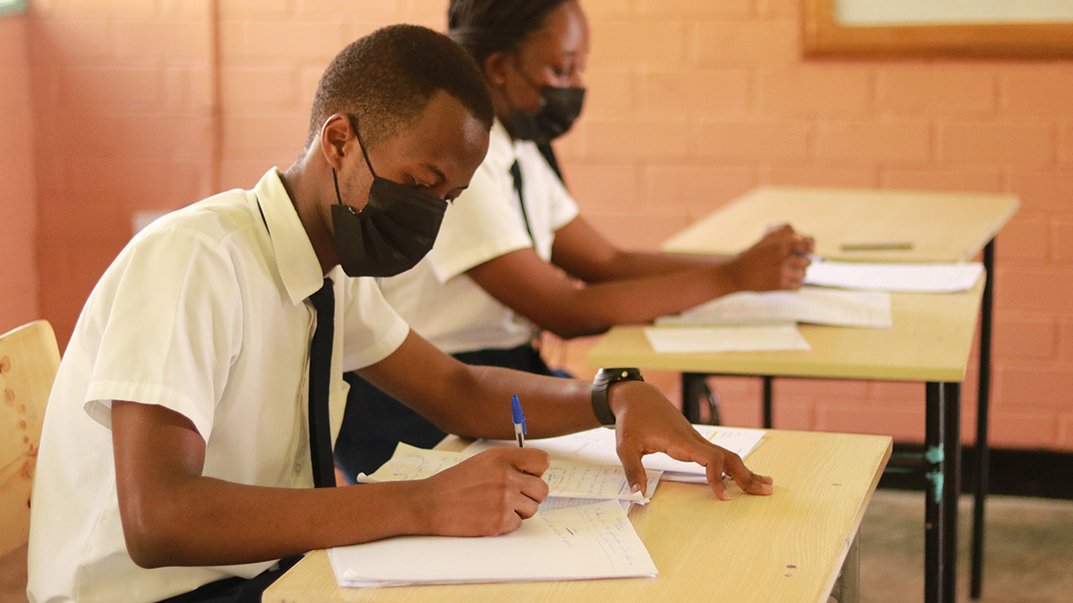 iDebate Rwanda - using critical thinking as a force for positive change ...